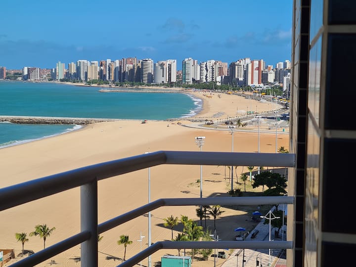 Apartamento Na Praia De Iracema. - Fortaleza