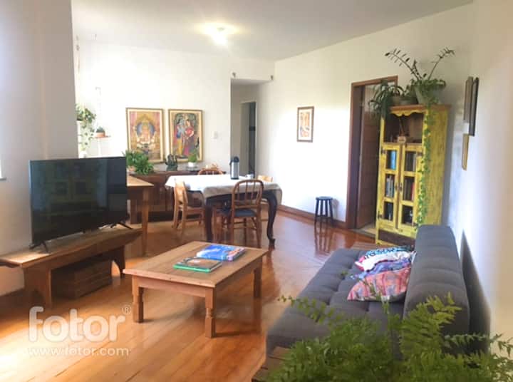 Carnaval Em Salvador! Refúgio Verde Na Folia - Bahia (estado)