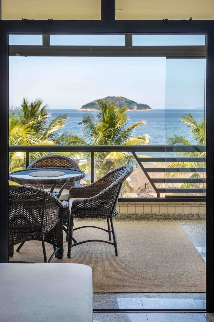 Apto Luxuoso De Frente A Praia - Niterói