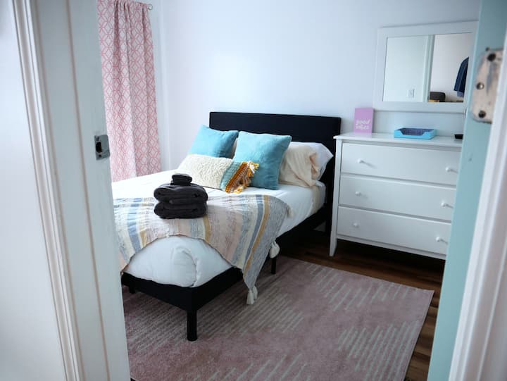 Cozy 2 Bedroom Apartment Close To Portland - Westbrook, ME