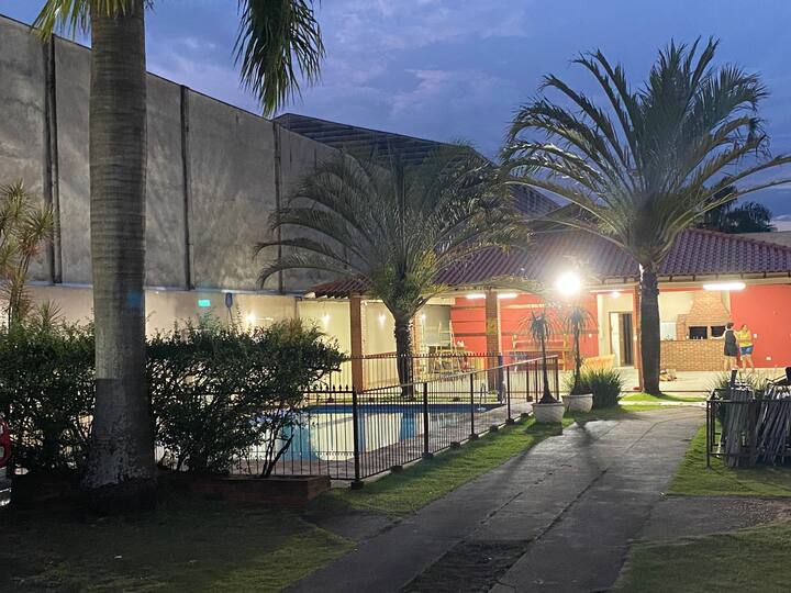 Chácara Com Piscina - Londrina