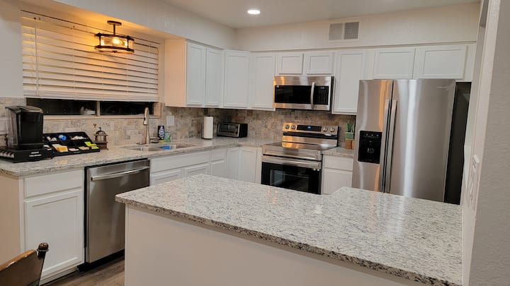 Bring Your Pets! Accommodates Up To 9 Guests - Sierra Vista, AZ