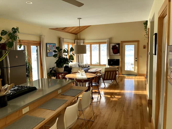 Valley View Getaway! - Greensboro, VT