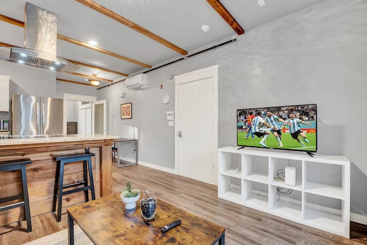 Dt Action! | Extended Stay | Work, Play, & Relax! - Ruston, WA