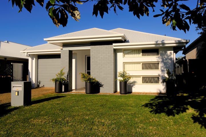 Aircon  House Near Westfield Shopping Center - Brisbane