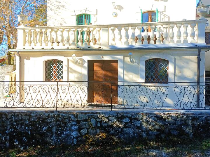 La Fioraia Bilocale Con Giardino - L'Aquila