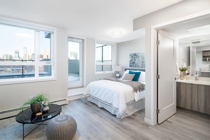 Modern, Stylish, Furnished Studio W/ City View 504 - Calgary