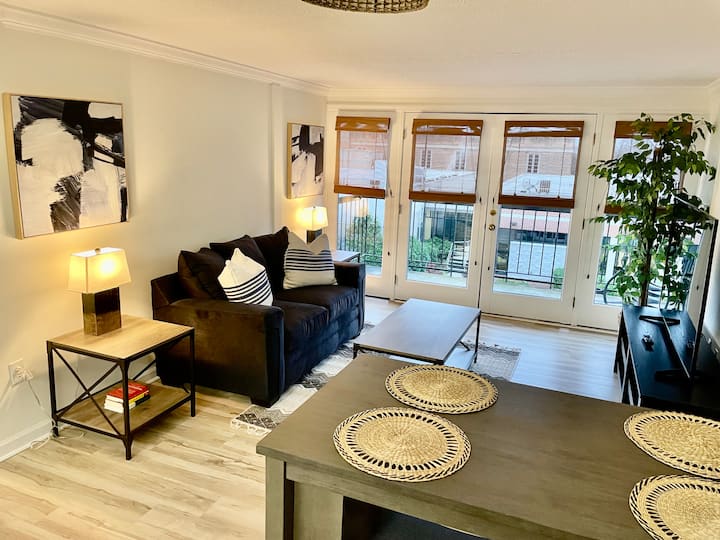 Large 2bed/2bath Condo, Lovely/clean 5min To Ut/dt - Knoxville, TN