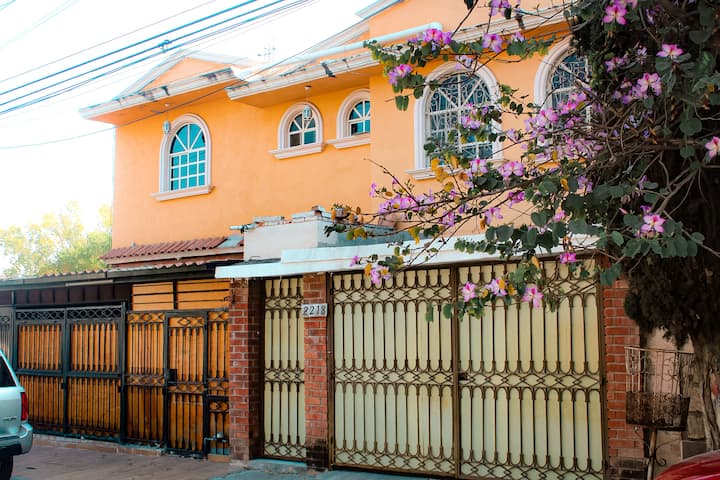 Casa Residencial - Bien Ubicada - Saltillo