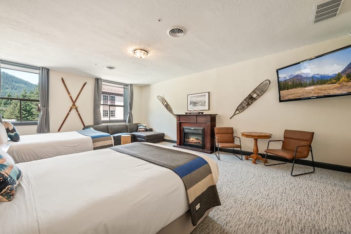 In The Heart Of Leavenworth - Deluxe Double Queen - Leavenworth, WA