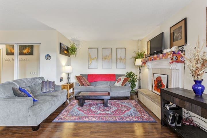 Beautiful Bedroom W Private Deck & Double Bathroom - Boulder, CO