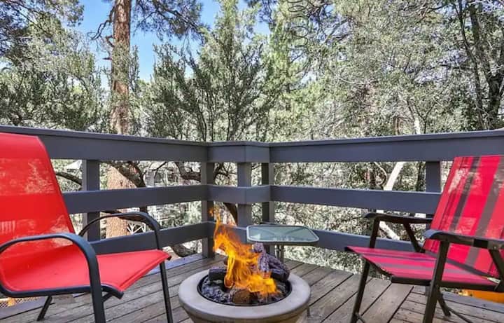 Cozy Home With Serene Views. Pet-friendly! - Big Bear, CA
