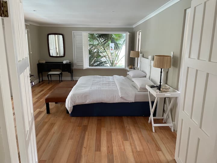 Hidden Gem On Umdloti Beach. A Modern Beach House - La Mercy