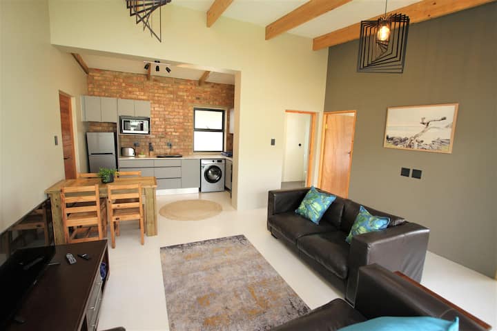 Garden Flat - Walk To The Beach And Shops - Plettenberg Bay