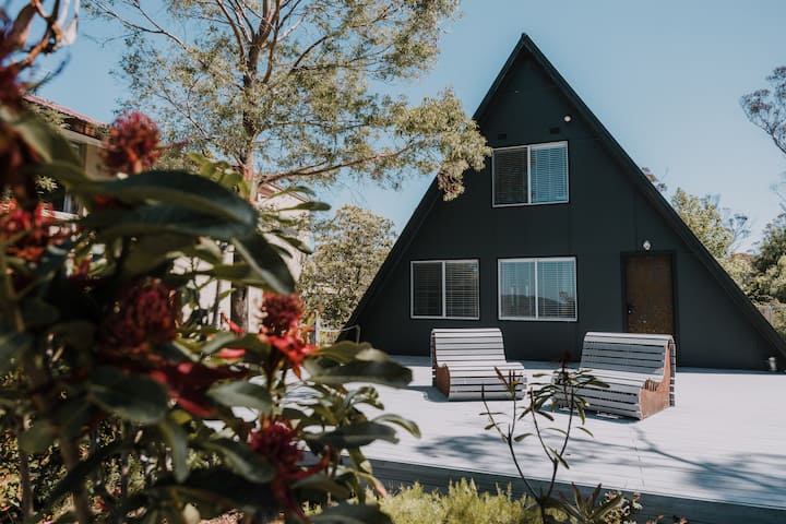Cliff Haus: A-frame Cabin, Katoomba Blue Mountains - Katoomba