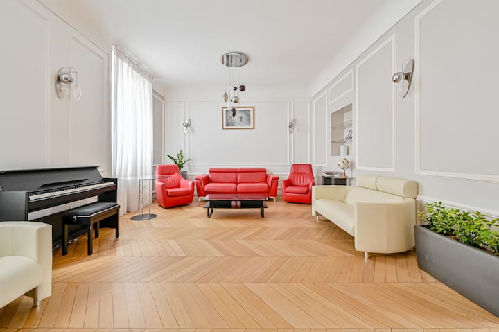Hotel Particulier Art Déco  4 Suites Et Clim - France
