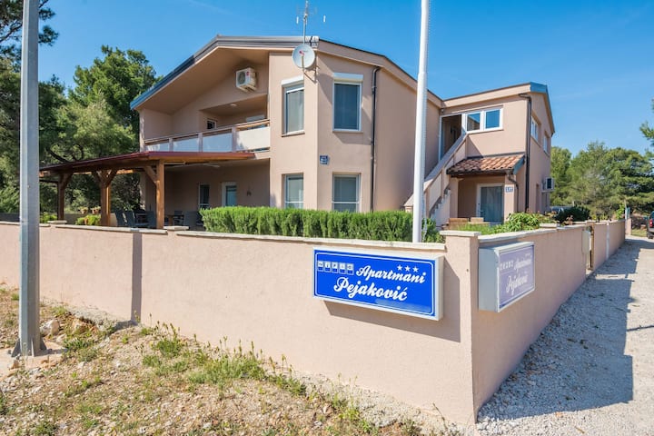 Apartment Zaklina 2 - Vir