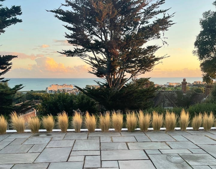 Panoramic Sea Views Luxury Holiday Home In Hythe - Hythe