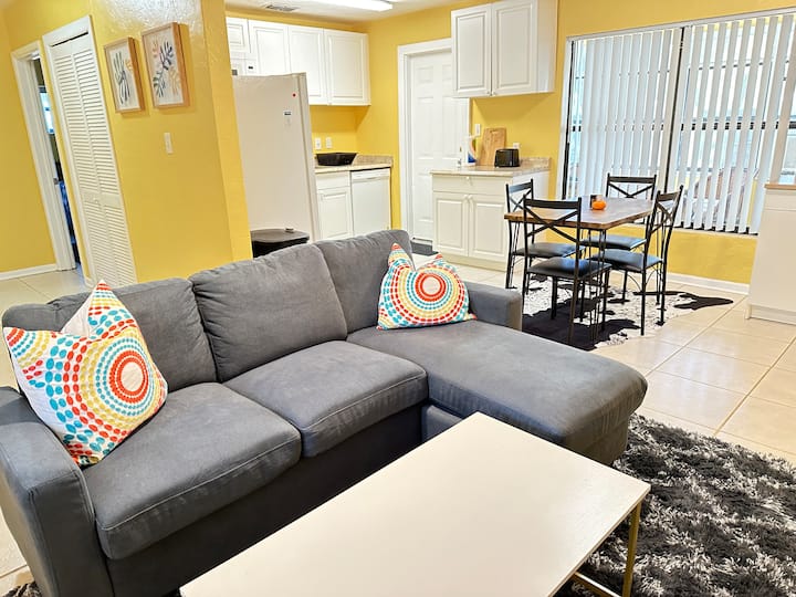 Spacious & Comfy 2 Br Duplex- Downtown - Gainesville, FL