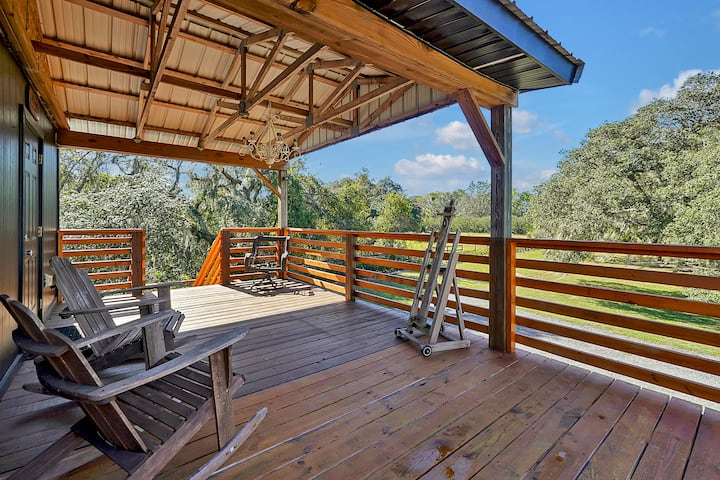 Huckleberry Cabin |Secluded Rustic Charm |Sleeps 4 - Davenport, FL