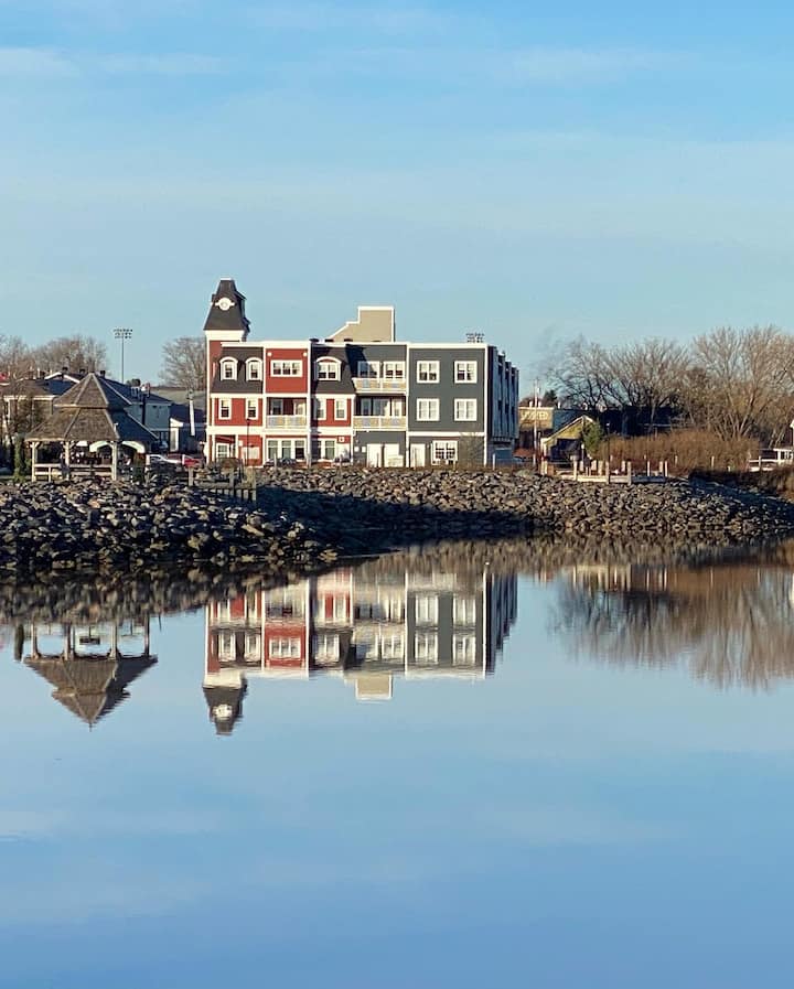 Redone 1+1 In Canada’s Best Town - Wolfville