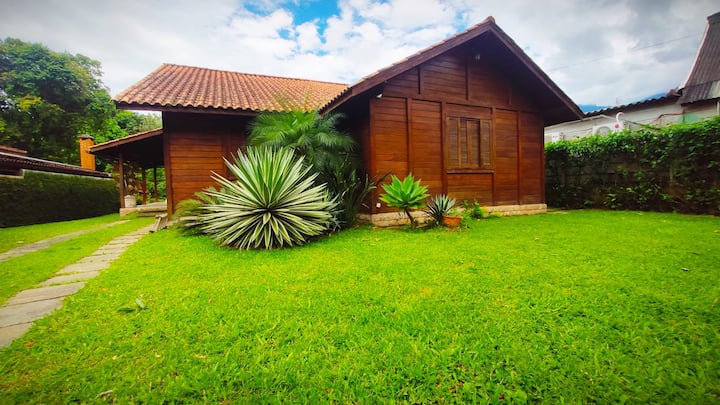 Chalé Madeira Penedo - Resende