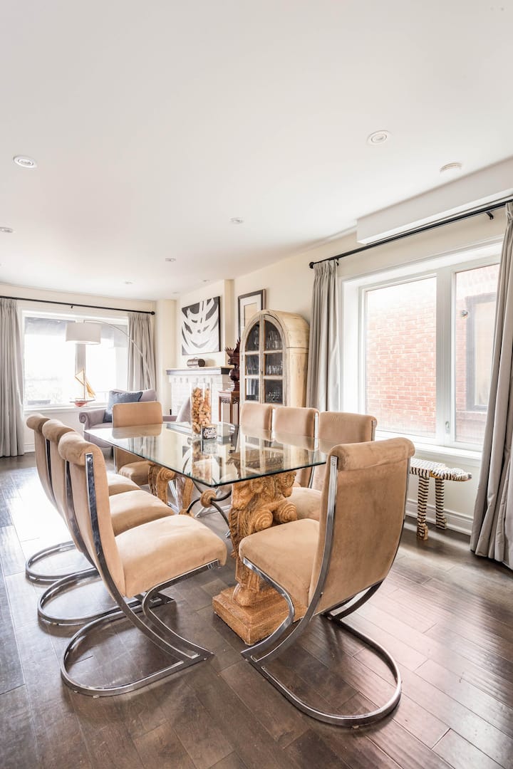 Modern 3 Bedroom Home/ With Back Yard In Toronto - Toronto