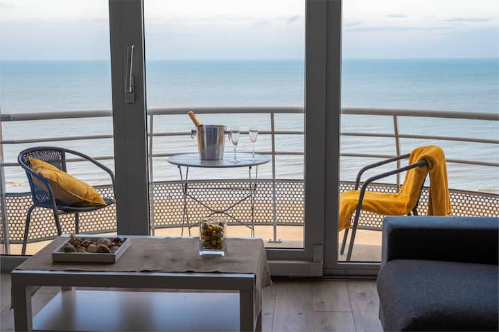 App. Met Zeezicht, Verwarmd Zwembad En Privégarage - Ostende