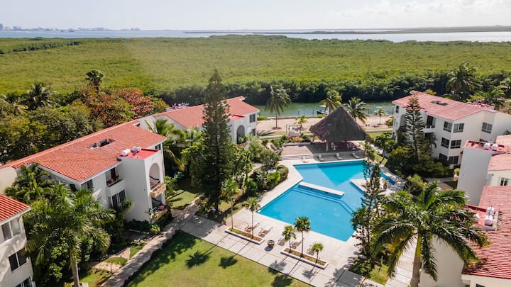 Gran Ubicación Y Cómodo 3bd Condo En Zona Hotelera - Cancún