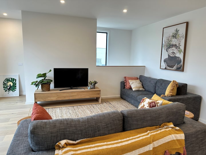 Contemporary Coastal Living - Torquay