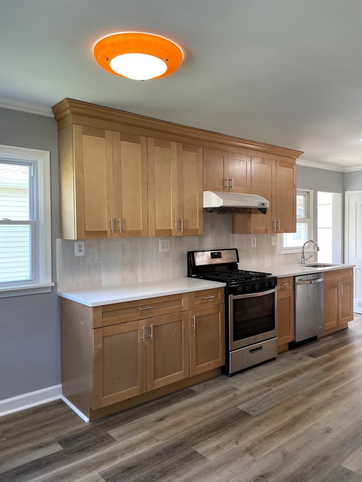 Luxury Modern Home Free Parking - Columbia, MD