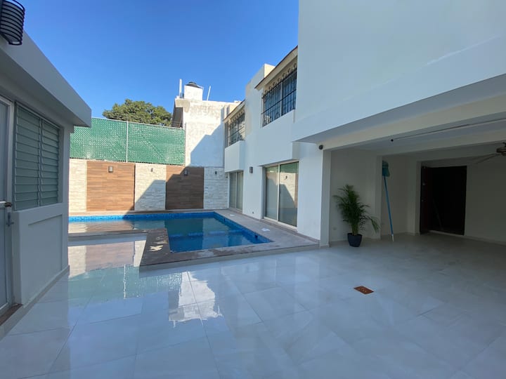 Residencia Con Alberca Priv. A 2 Calles De Malecón - Mazatlan