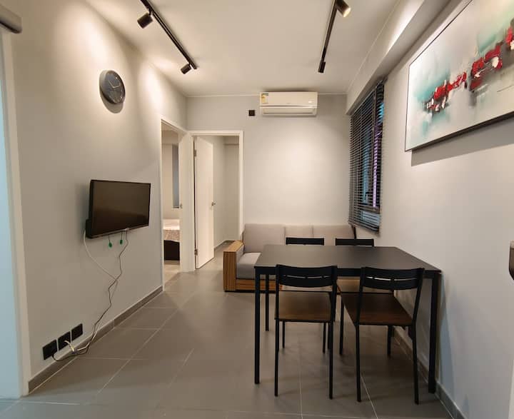 Cwb New & Quiet 2-br Apt - Hong Kong