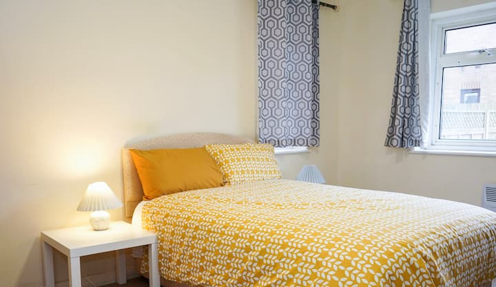Malta Double Room (Joycee Homes) - Reading