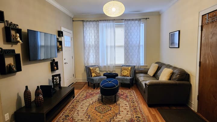 #1 Neighborhood In Chicago W/ Private Balcony - Humboldt Park - Chicago