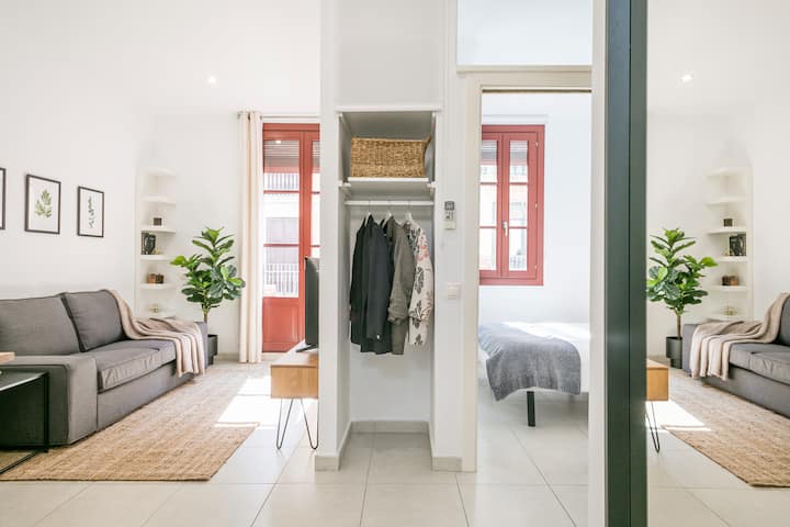 Caliu Gracia 1 Bedroom Apartment With Balcony - Barcelona