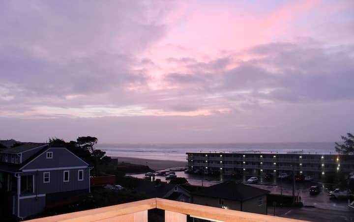 Driftwood Dreams - Lincoln City, OR
