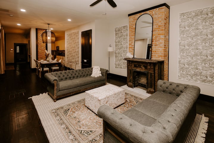 The Heritage House - Near Wedding Venues & Ud - Northridge, OH
