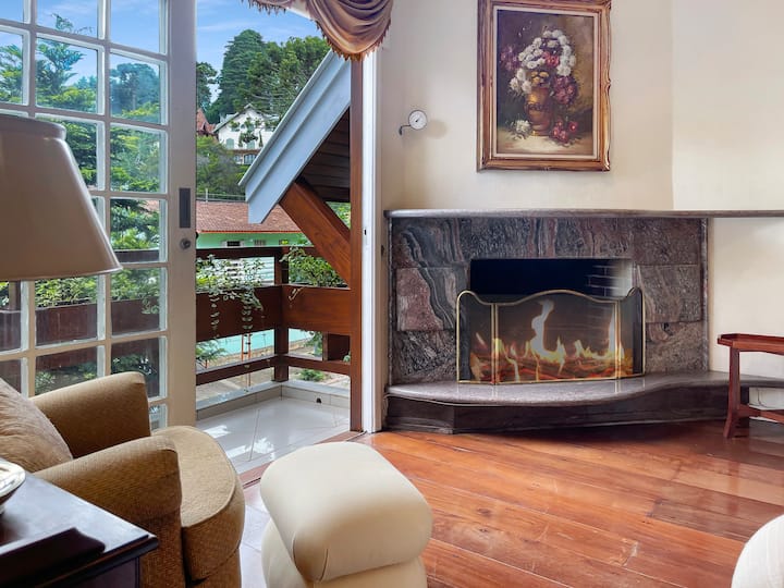Capivari | England | Classic | Duplex | Fireplace - Campos do Jordão