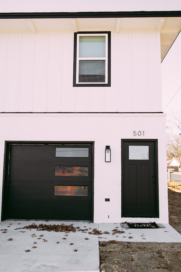 Brand New Charmingtownhome! - Claremore Lake, OK