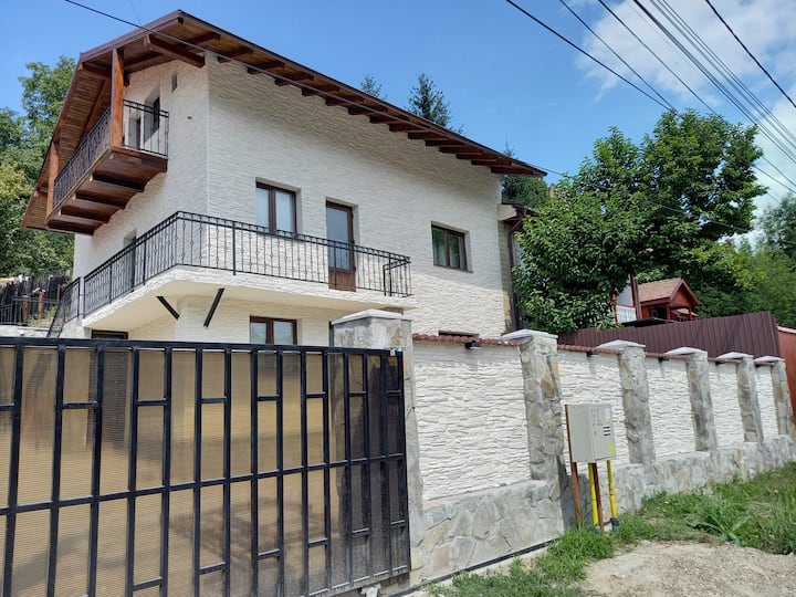 Casa Zânelor Slănic Moldova - Slănic-Moldova