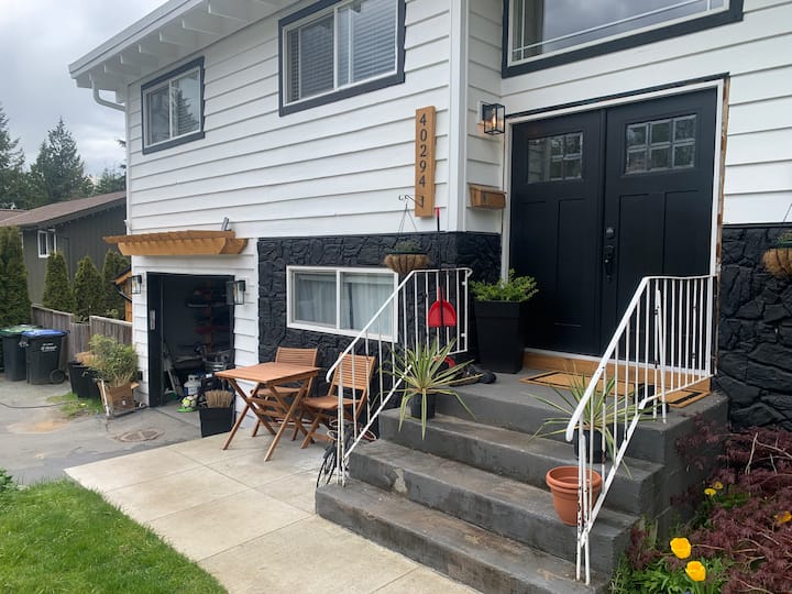Cozy 2 Bedroom Home In
The Adventure Corridor - Squamish