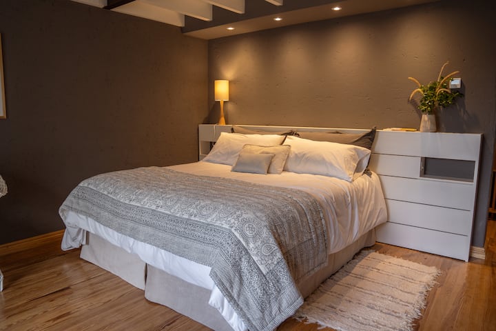 Intimidad Y Calidez En Hermosa Casona Con Desayuno - Tandil