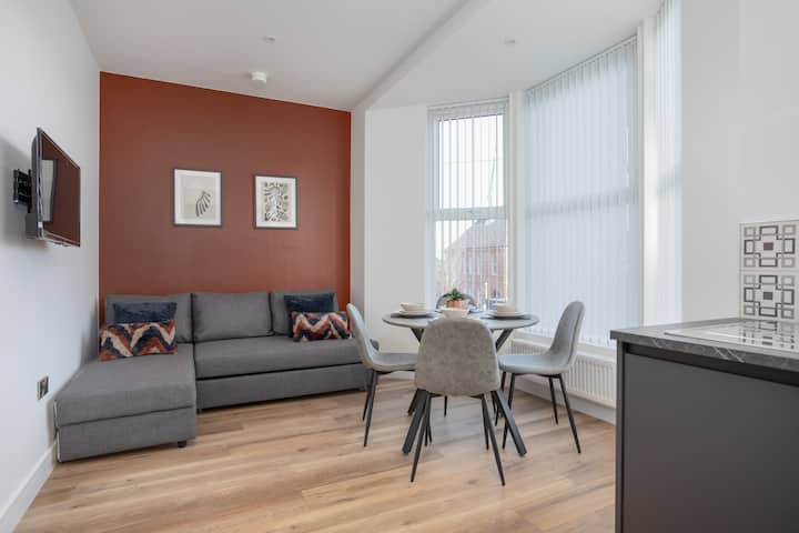 New Release Central Avenue Apt-2 - Belfast