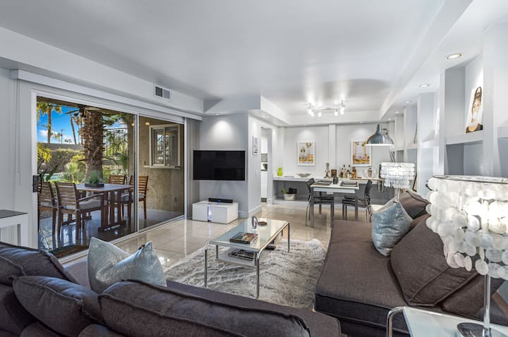 Riverside Oasis, An Elegant And Spacious Retreat! - Palm Springs, CA