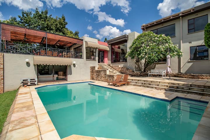 Family Holiday Home In Northcliff W Backup Power - Randburg