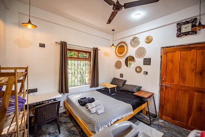 Cool & Peaceful - Studio Apt W/ Ac & Fast Wifi. - Goa