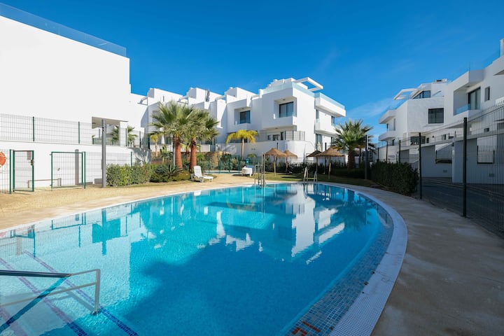 Encantadora Casa De Vacaciones En Oak 47. - Fuengirola