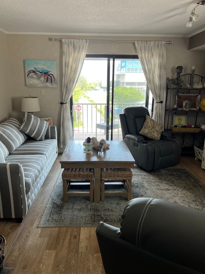 Beautiful Condo~steps To Beach, Dining, Shopping - Ocean City, MD