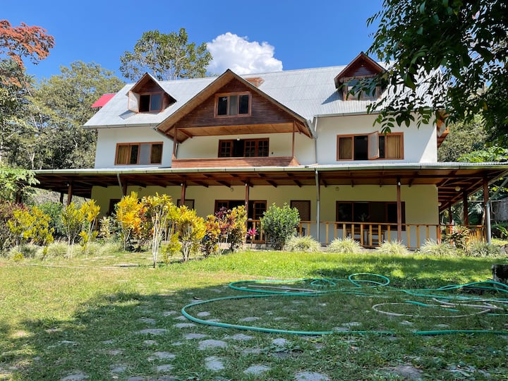 Casona En La Selva Central - Villa Rica